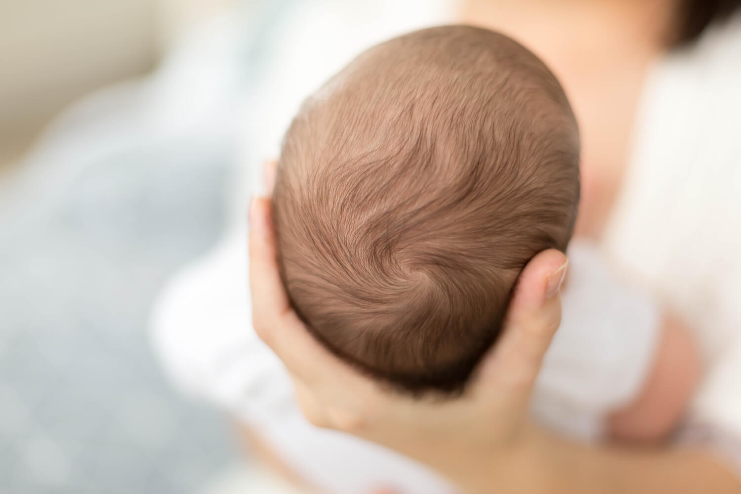Hair Loss in Babies: Why it Happens and How to Deal With it? - Being ...